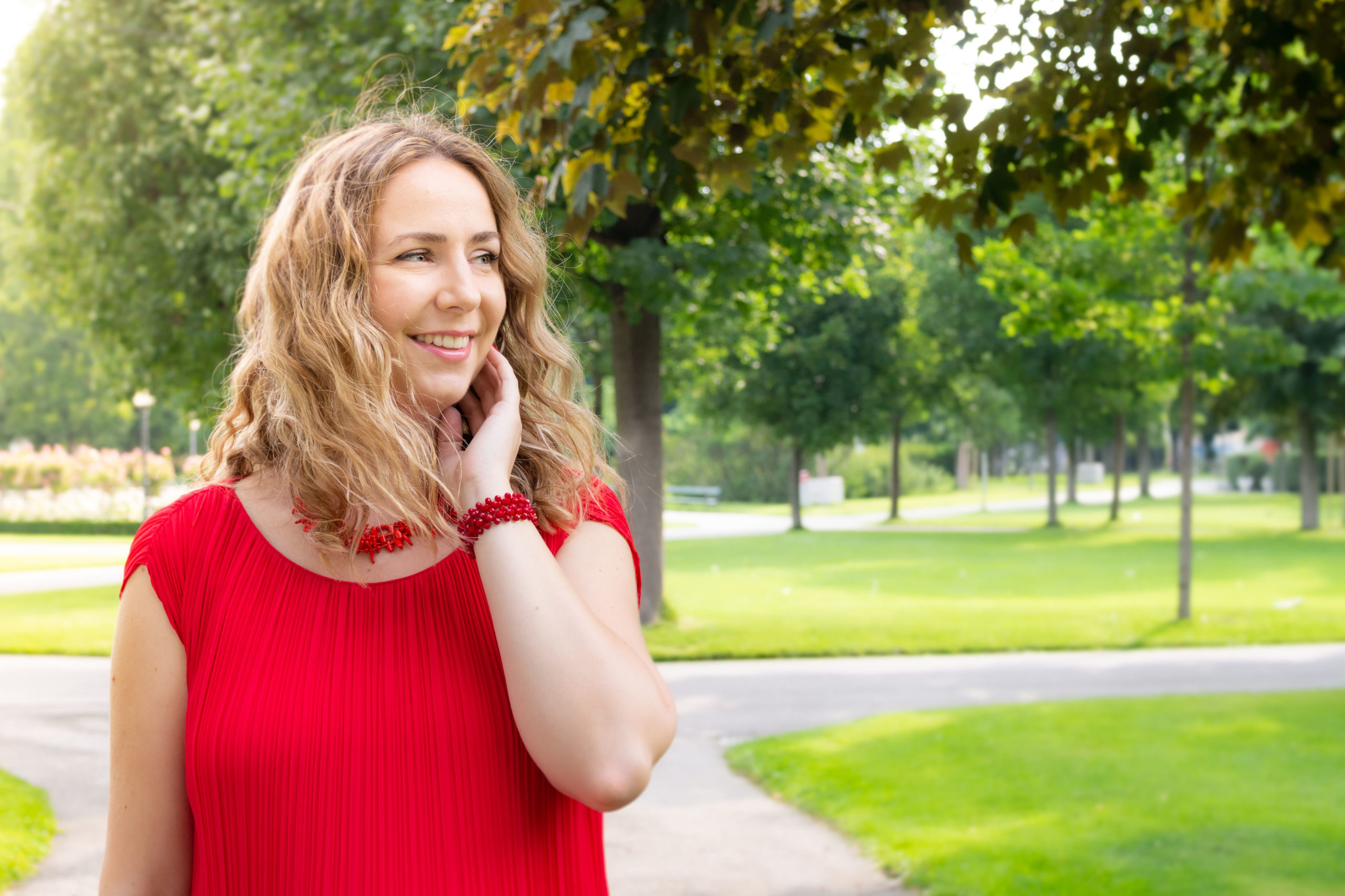 How to have a happy and abundant life in 3 months - Nina Maglic